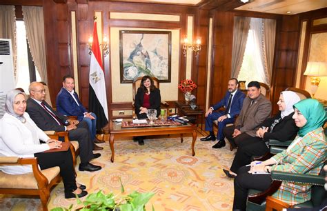 وزيرة الهجرة تلتقي مستثمرًا بالخارج من خبراء مصر تستطيع لبحث التعاون
