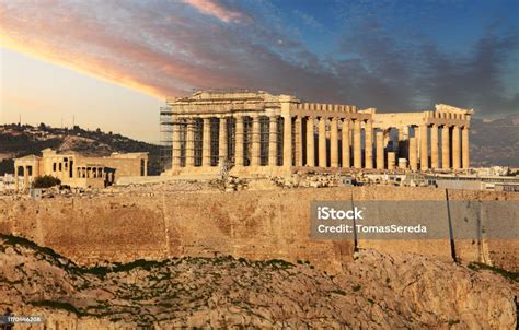 그리스 아테네의 아크로폴리스 일몰 동안 파르테논 신전 0명에 대한 스톡 사진 및 기타 이미지 0명 건축 건축물 Istock
