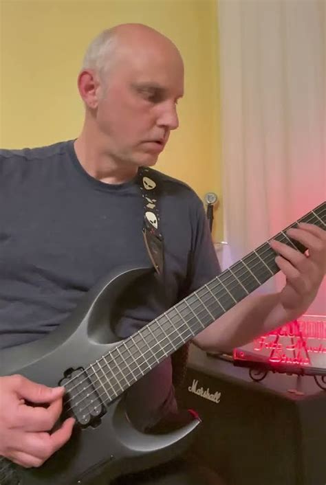 shred guitar pentanotic string skipping shifting scalar run guitar youtube
