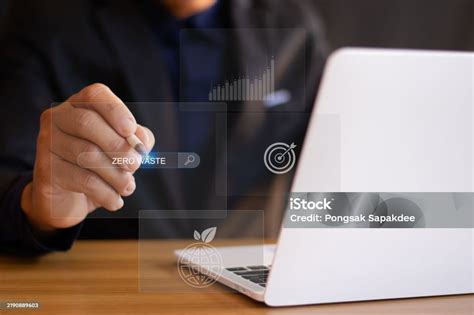 재생 가능 에너지의 개념 폐기물을 0으로 줄이는 재활용 개념 지속 가능한 에너지 개발 및 녹색 에너지 개발을 대체하기 위해