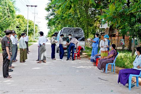 မကွေးမြို့နယ်၌ ဒေသခံပြည်သူများအား ကိုဗစ် ၁၉ ရောဂါ ရှိ မရှိ Mobile ယာဉ်ဖြင့် ကျေးရွာအရောက် စစ