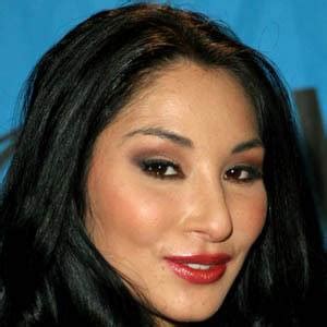 Roxy Jezel Age Family Bio Famous Birthdays