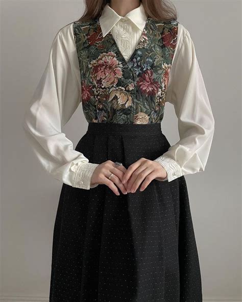 Pin By Aram Farsi On Style Old Fashion Dresses Fashion Outfits