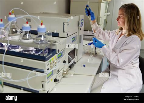 Hplc High Performance Liquid Chromatography High Pressure Liquid Chromatography Technique In