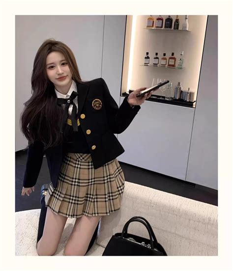 클로디 컨셉 촬영 아이돌 놀이공원 데이트 교복 마이셔츠리본타이조끼체크 미니 스커트 코디세트