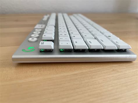 Connecting A Logitech Wireless Keyboard To A New Dongle Step By Step Citizenside