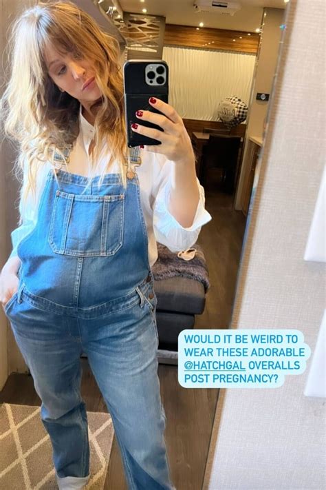 Kaley Cuoco Instagram Story December 13 2022 Star Style