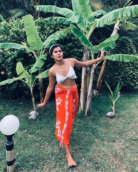 Sonu Of Taarak Mehta Jumped In The River Wearing A Bik Ini The