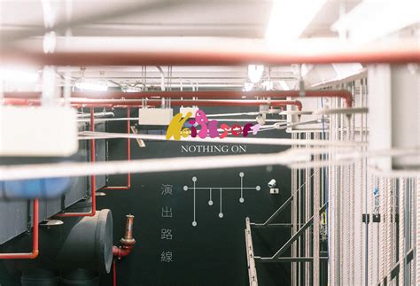 國立臺灣藝術大學戲劇學系進修學士班109級畢業製作《大家安靜》 紀可欣私底下居然是壞狗狗⋯ 她咬著什麼呢？？？🐶🎫 大家安靜的票1000元