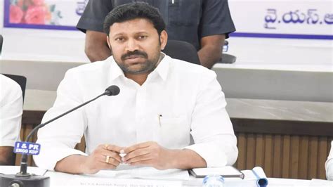 రైతుల‌ను ఇబ్బంది పెడితే రోడ్లెక్కుతాం కూటమి సర్కార్‌కు వైఎస్ అవినాష్ రెడ్డి హెచ్చరిక Times
