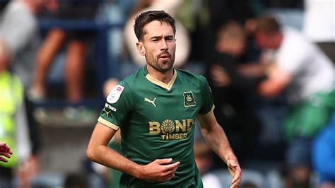 Plymouth Argyle 3 1 Cardiff City Ryan Hardie Double Earns Comeback Win