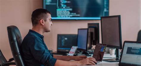 Software Developer Vs Software Engineer Decoding The Distinctions Bestarion