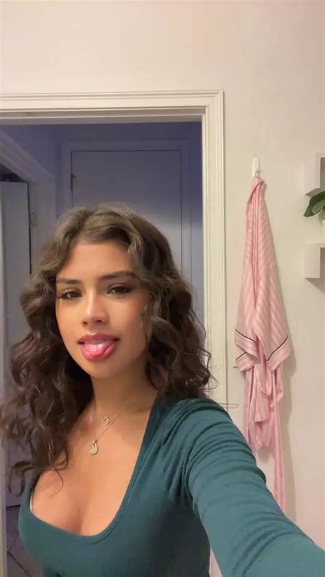 Victoria Jaimes Victoriajaiimes Urlebird