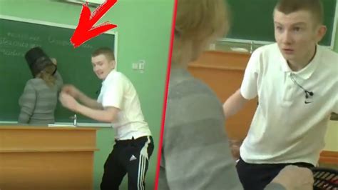ПОСЛАЛ УЧИЛКУ НА УРОКЕ ТУПОЙ ШКОЛЬНИК УДАРИЛ УЧИТЕЛЯ Youtube
