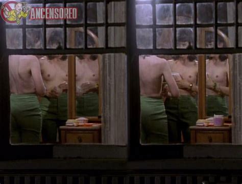 Naked Amanda Foreman In Breast Men