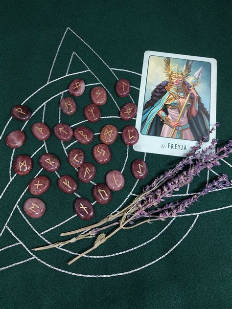Руни з Авантюрину Фрейя Dryade руни ручної роботи