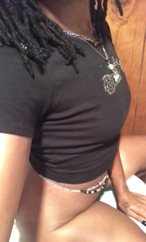 Ebony Baddie Toilet Farts Pt4