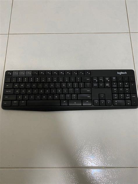 Logitech Wireless Keyboard K375s Computers And Tech Parts And Accessories Computer Keyboard On