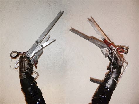 Handcrafted Scissor Gloves Film Prop Replica Gothic Costume