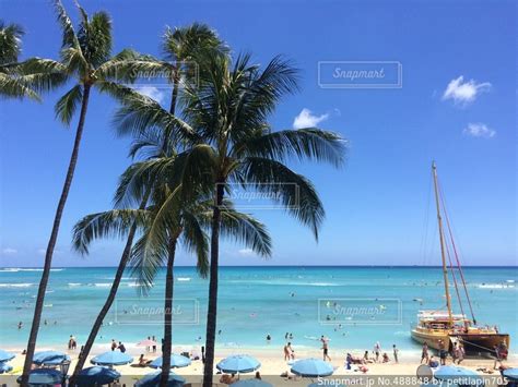 Hawaii Waikiki ハワイ ハワイ旅行 ワイキキ ビーチ 海 常夏 ハワイの海 夏の写真・画像素材