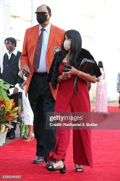Artis Gilmore Nbae Photos And Premium High Res Pictures Getty Images