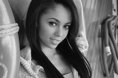 Vanessa Morgan Wallpapers Top Free Vanessa Morgan Backgrounds Wallpaperaccess