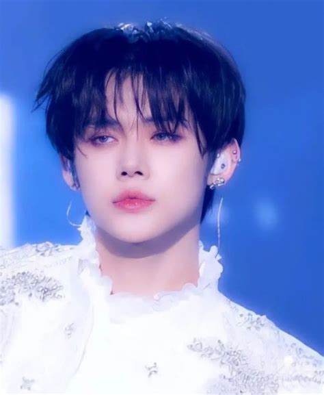 투바투 남친짤 저장시 하트 Celebridades Chicos Coreanos Atractivos Kpop
