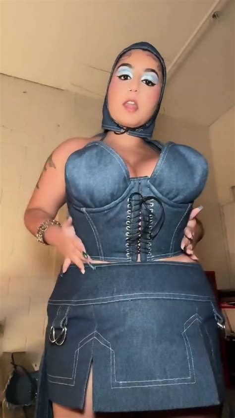 Chippyxnonstophangingboobs Eporner