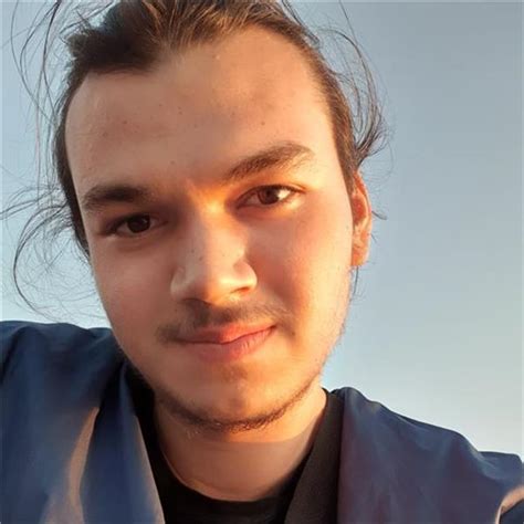 Ali Kaan Çetinkaya Bornovadan öğretmen Öğretmenbulun