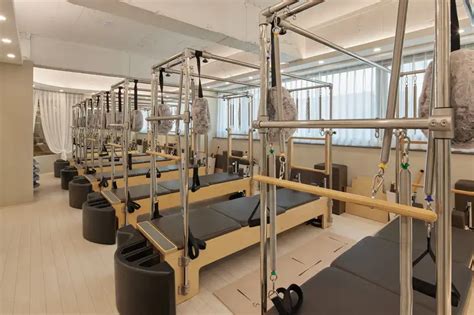 우드톤 고급스러운 분위기의 60평 필라테스and요가 인테리어 노원구 공릉동 우드톤 고급스러운 분위기의 60평 필라테스and요가 인테리어 노원구 공릉동