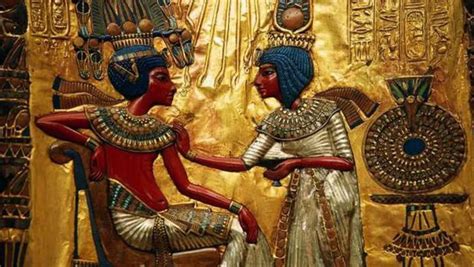 أشهر قصص الحب عند المصريين القدماء نقشت على جدران المعابد والبرديات