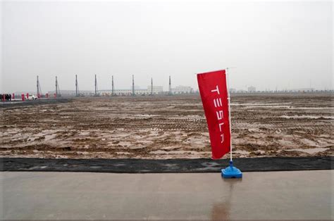特斯拉上海超級工廠進度飛快，五月提前完工、年底立即投產ddcar 電動車