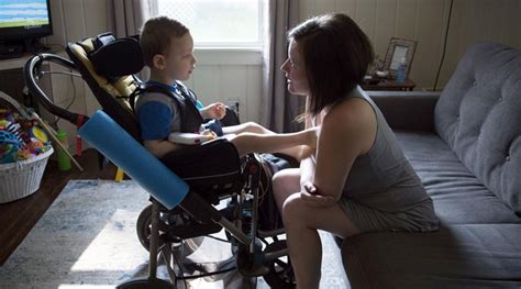 Учитывается ли выплата по уходу за ребенком инвалидом в доход при назначении единого пособия