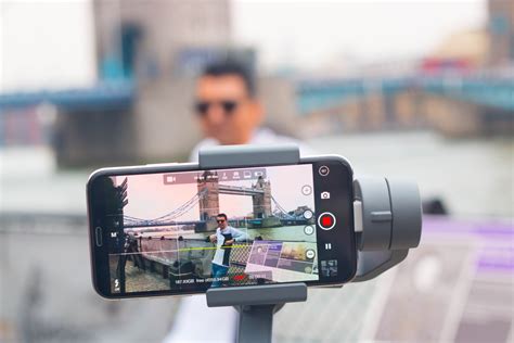 Smartisan Founder Turned E Commerce Livestreamer Luo Yonghao Debuts On