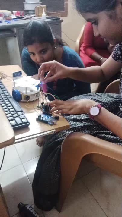 Evolve Robot Lab On Linkedin Robotics Startupstories Roboticsstartup Startupindia Startuptn…