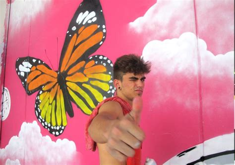 Miguel Lara Fernández Urban Art Aleteo Fuera De Tiempo