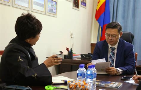 Монголын оёдлын салбар жил ирэх тусам импортын бүтээгдэхүүнд зах зээлээ алдаж байна Хүнсний