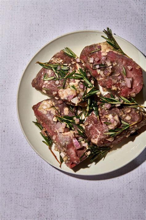 How To Grill Top Sirloin Steaks — The Mom 100