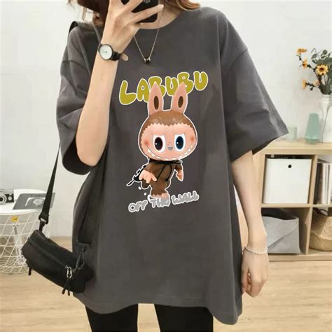 Camiseta De Gran Tamaño De Las Mujeres Labubu Pff Tea Wall El Monstruo