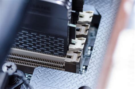 How To Install Memory Ram In Your Pc Pcworld