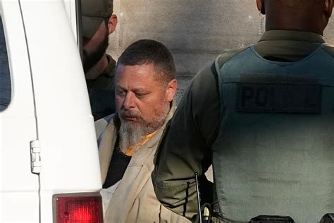 Les Avocats Du Suspect Du Meurtre De Delphi Démissionnent Après La