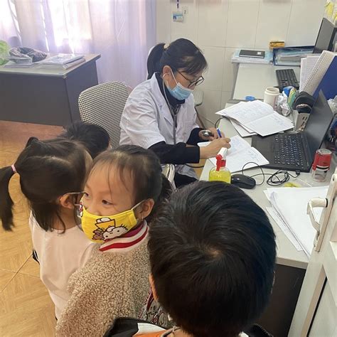 Khám Sức Khỏe Học đường Cho Học Sinh Toàn Trường