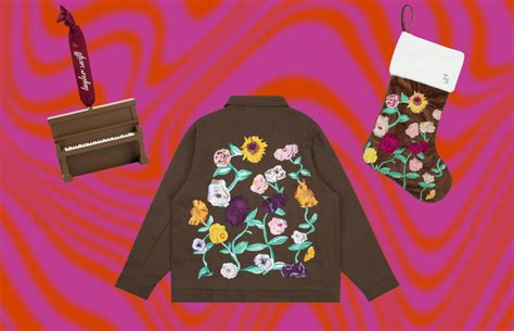 Taylor Swifts Acoustic Piano Merch Is Almost Sold Out