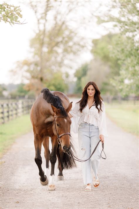 Caprice Aiello Equestrian Portrait Shoot In Grassie Ontario Rachel