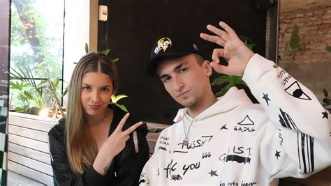 El Nuevo Tema Con El Que Agus Padilla Y Estani Rompen Los Esquemas Del Amor Actual Infobae