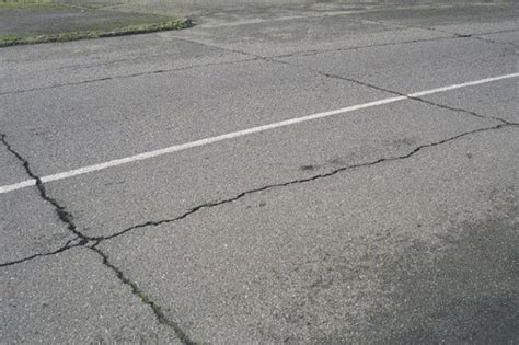 How To Identify Different Types Of Cracks In Asphalt Pavement