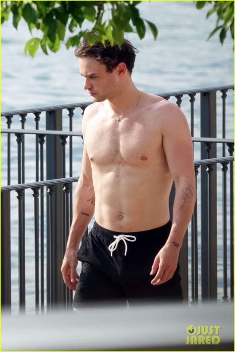 Full Sized Photo Of Thomas Doherty Shirtless In Lake Como 62 Thomas