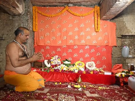 ज्ञानवापीच्या तळघरात कोणत्या देवी देवतांची होतेय पूजा Which Gods Are Being Worshiped In