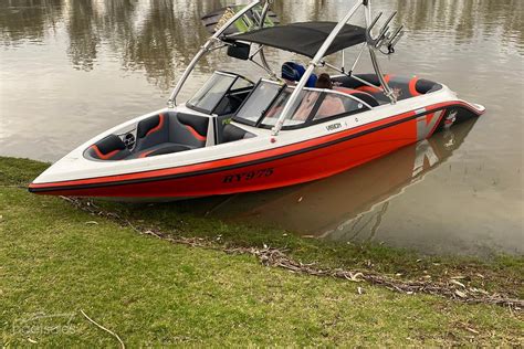 2016 Camero Vision 21i Bowrider