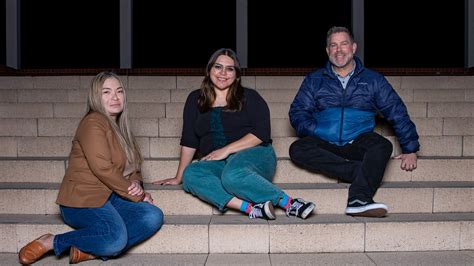 New Csulb Program Sends Students Into Middle Schools To Address Mental Health Crisis